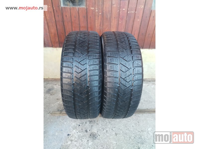 3382. Gume PIRELLi 16-ice, ZIMSKE 215/60, Šara 5,5 mm, DOT 2721