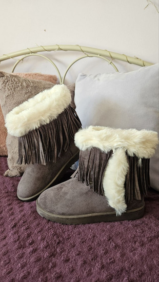 Nove cizmice, ugg model