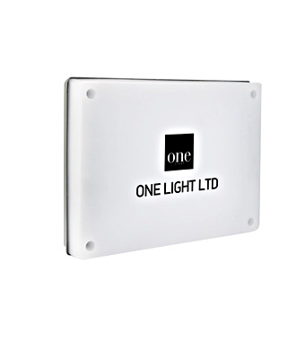 Stace-III-S LED 8W 3000K 450lm, IP54, siva
Automatsko dan/noć podešavanje