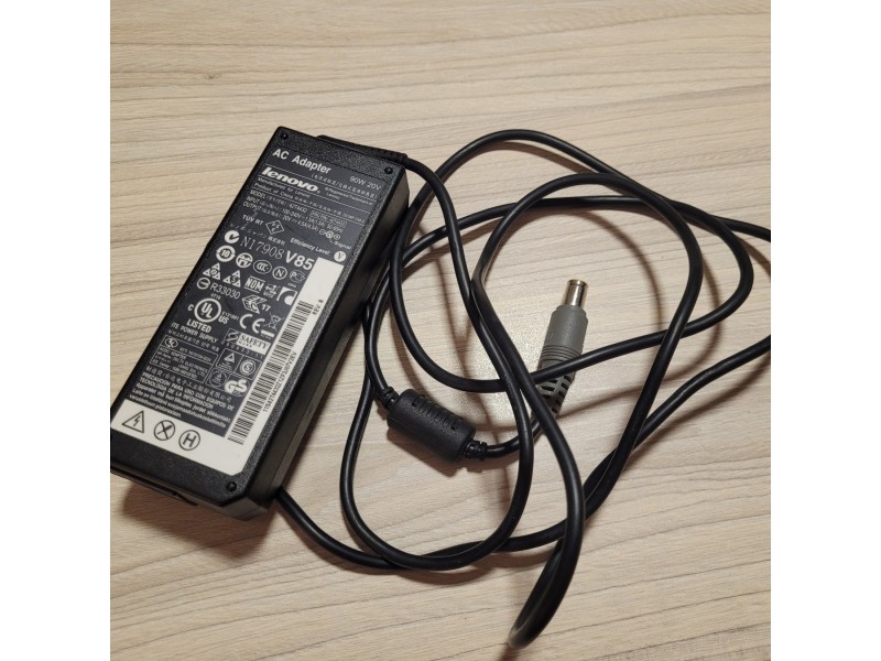 LENOVO adapter sa iglicom 90W 20V 4.5A
