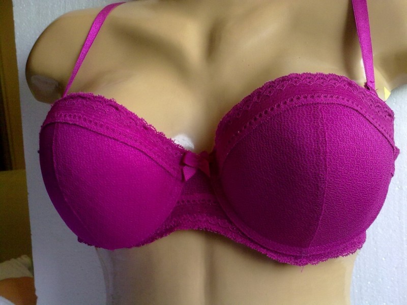 Censored samodrzeci grudnjak 80D