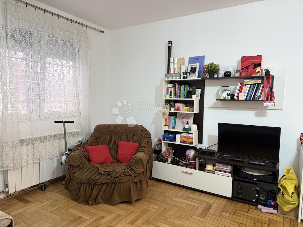 VOJVODE VLAHOVIĆA - FUNKCIONALAN STUDIO 32m2