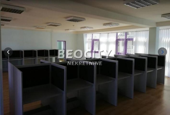 Novi Sad, Adamovićevo Naselje, , 10.0, 800m2, 8000EUR