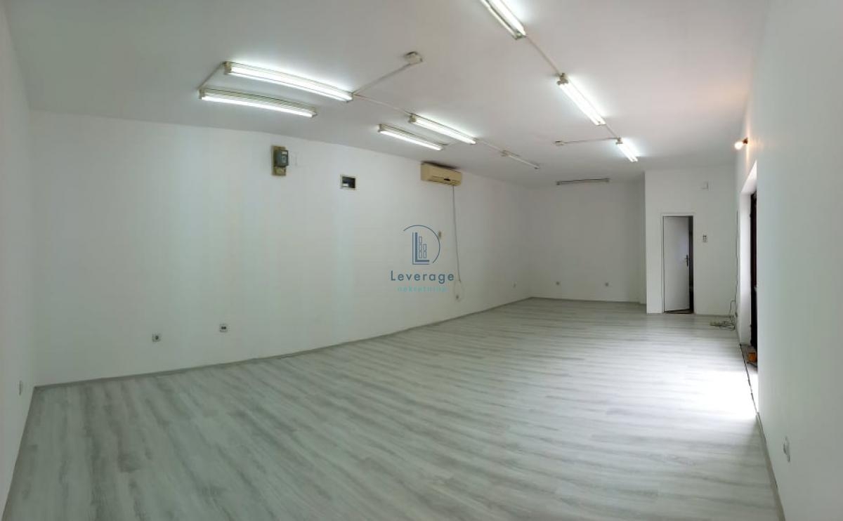 Lokal, Bežanijska kosa 2, 64m2