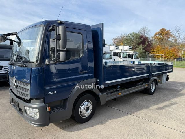 Mercedes-Benz ATEGO 823 L Pritsche 6,20 m*Luft HA*3-Sitzer*AHK kamion s ravnom platformom