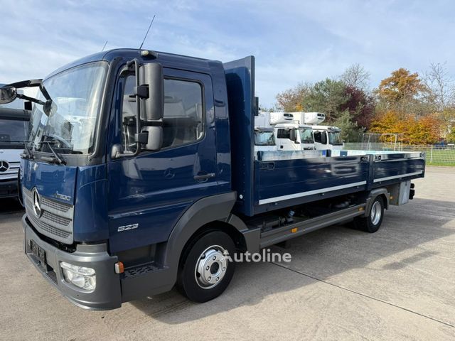 Mercedes-Benz ATEGO 823 L Pritsche 6,20 m*Luft HA*3-Sitzer*AHK kamion s ravnom platformom
