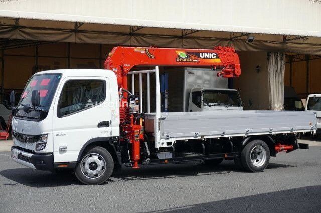 Mitsubishi CANTER kamion s ravnom platformom