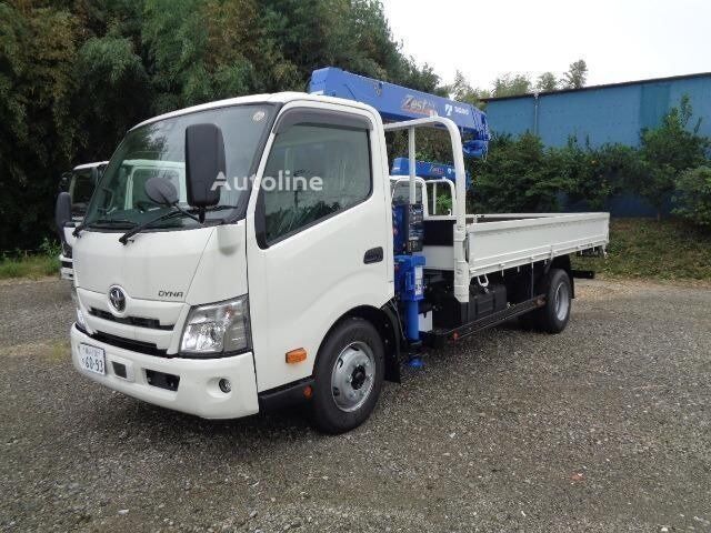 Toyota DYNA kamion s ravnom platformom