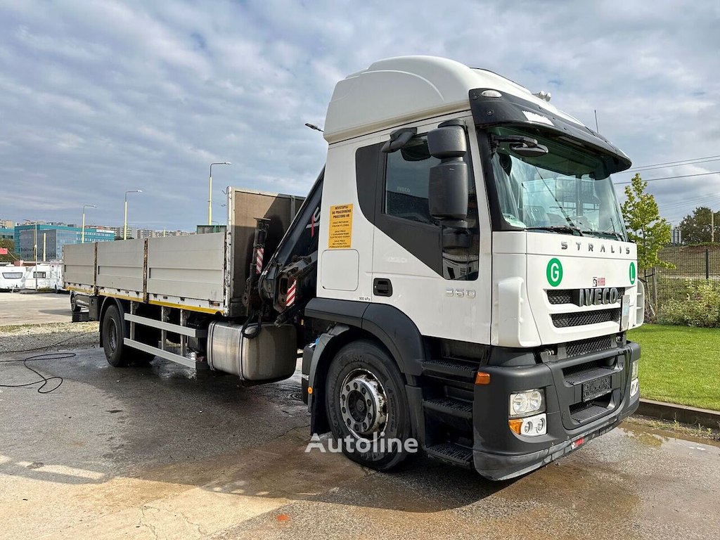 IVECO STRALIS 190S kamion s ravnom platformom