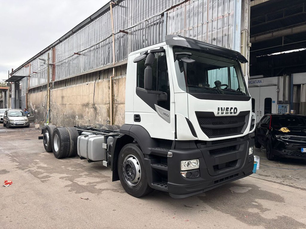 IVECO STRALIS 260S36 kamion šasija