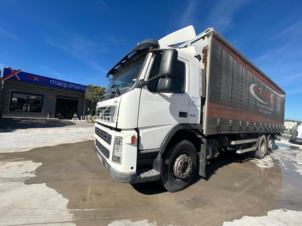 Volvo FM 300 kamion sa klizna zavesa cerada