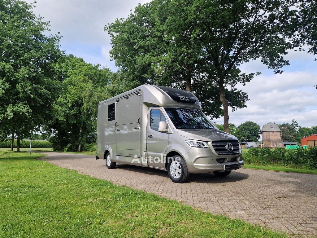 Novi Mercedes-Benz Sprinter kamion za prevoz konja
