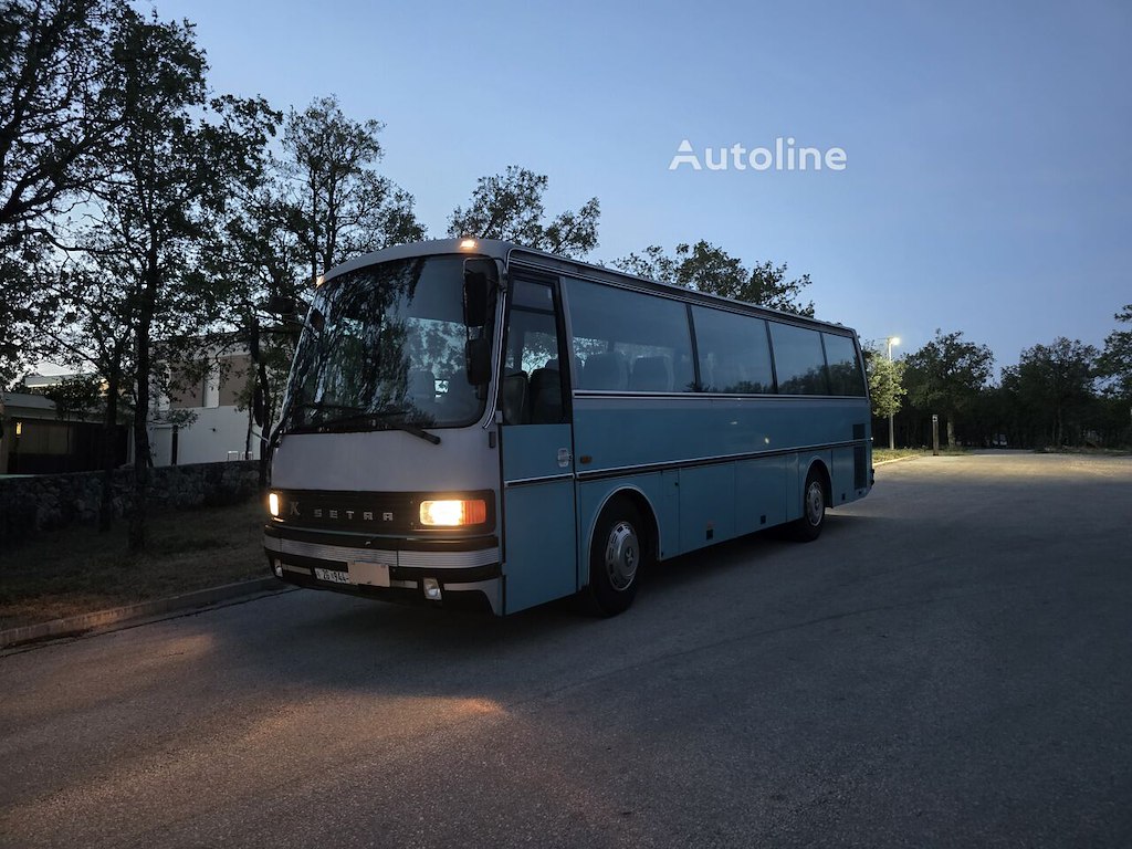 Setra S 210 H turistički autobus