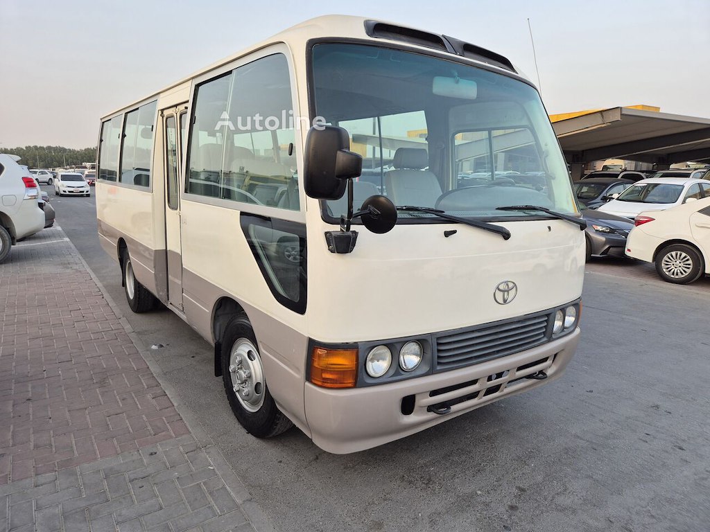 Toyota Coaster ....... 25 places ...T07 prigradski autobus