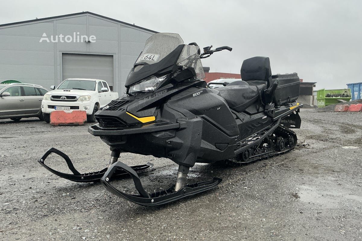 Prodaje se Ski-Doo TUNDRA LT 600 EFI motorne sanke na aukciji