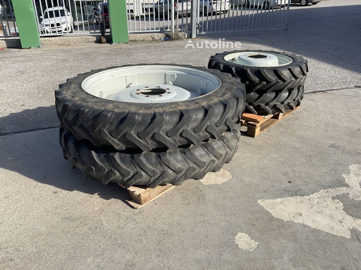 Sonstige 250/85R28 u. 270/95R42 felna za kamion