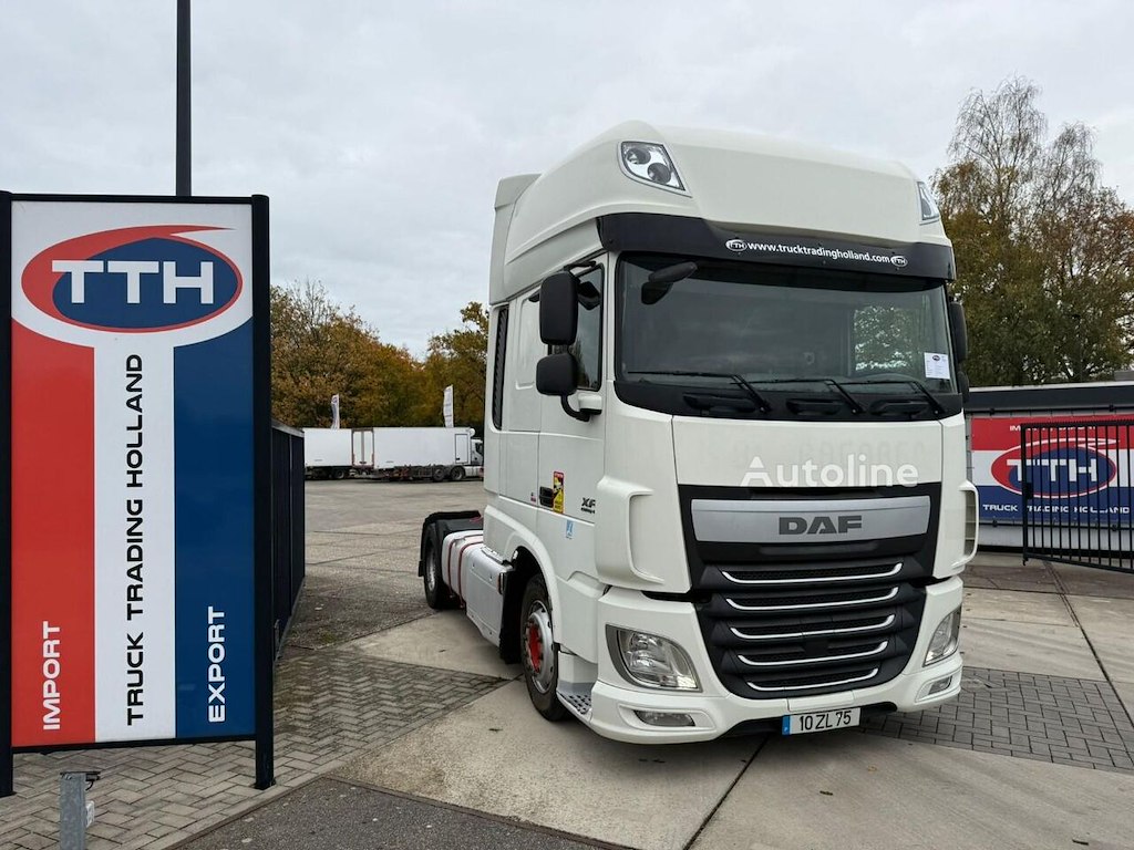 DAF XF460 SuperSpaceCab Intarder 2x fueltank tegljač