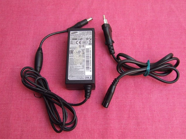 Samsung adapter 14V 1.79A ORIGINAL + GARANCIJA!
