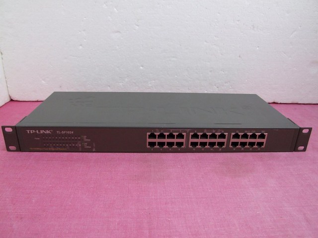 TP-Link TL-SF1024 Ethernet Switch sa 24 porta + GARANCI