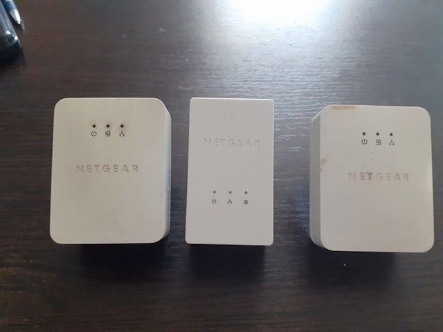 Powerline NETGEAR 200 Trio -INTERNET PREKO STRUJE
