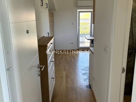   Garsonjera 23 m² – moderna i odmah useljiva!