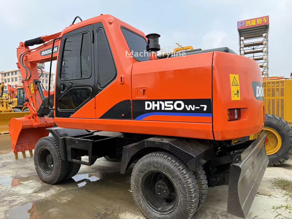 Doosan DH150 bager točkaš