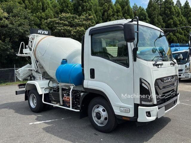 Isuzu FORWARD kamion s mešalicom za beton