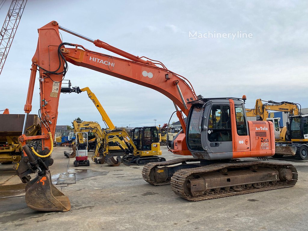 Hitachi ZX 225 USRLC NVT bager guseničar
