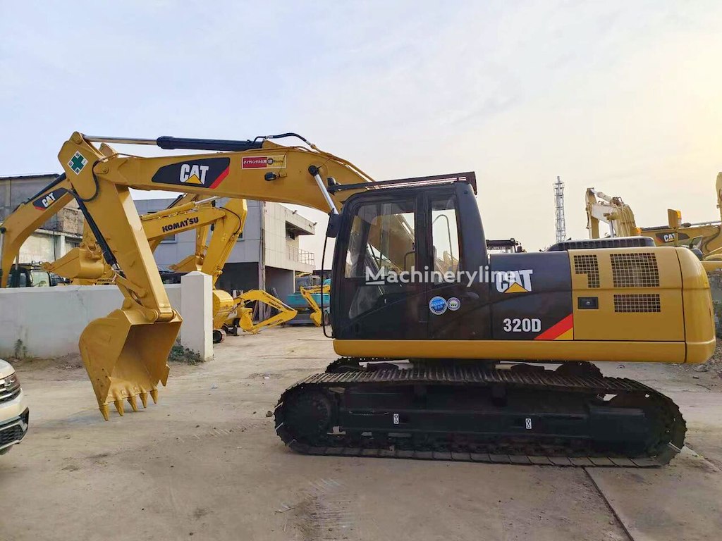 Caterpillar 320D bager guseničar