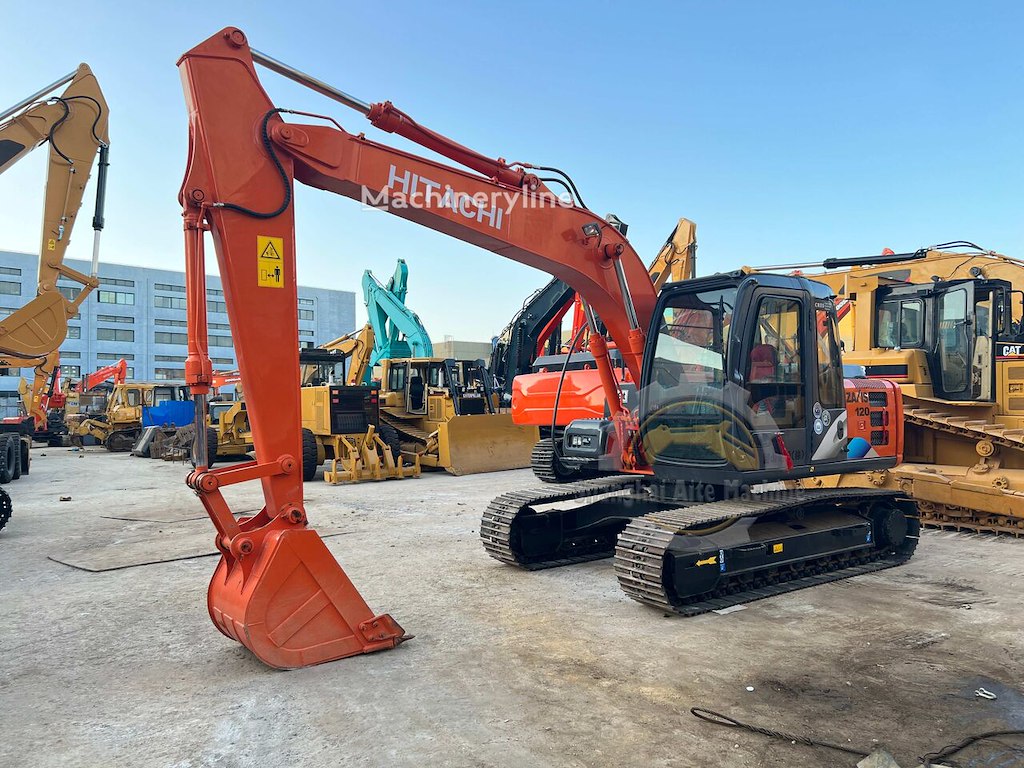 Hitachi ZX120 bager guseničar