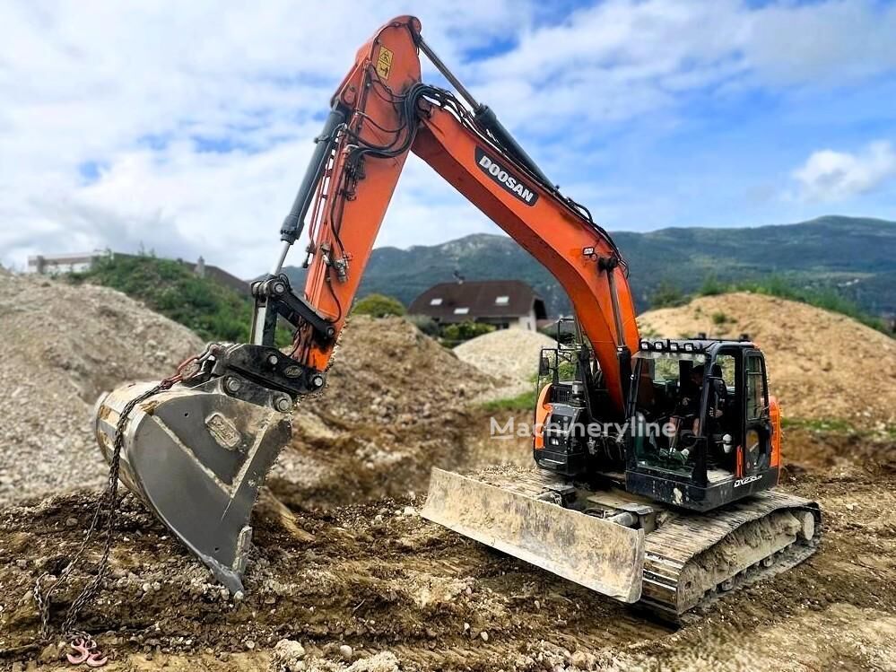 Doosan DX235 LCR-5 PELLE A CHENILLES 26T bager guseničar