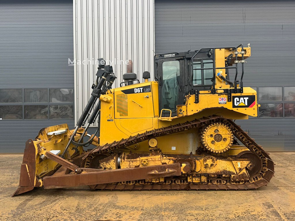 Caterpillar D6T LGP buldožer