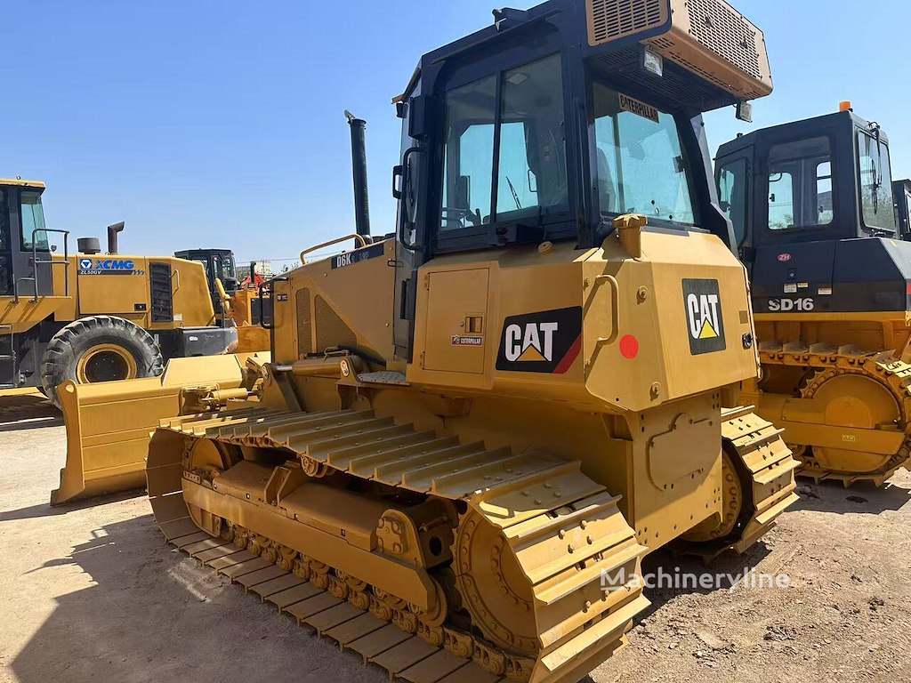 Caterpillar D6K buldožer