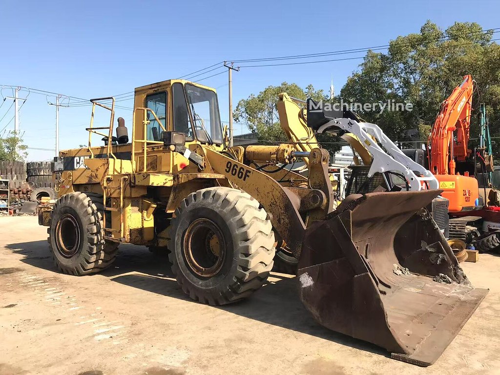 Caterpillar 966F prednji utovarivač