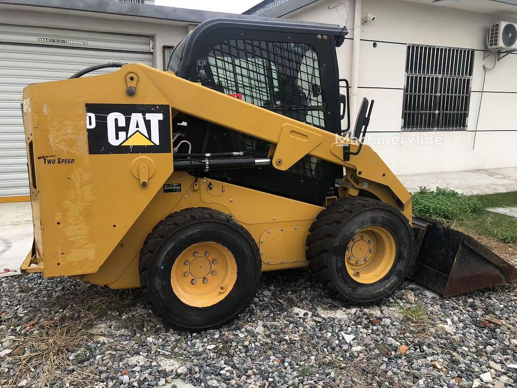 Caterpillar 246D mini utovarivač
