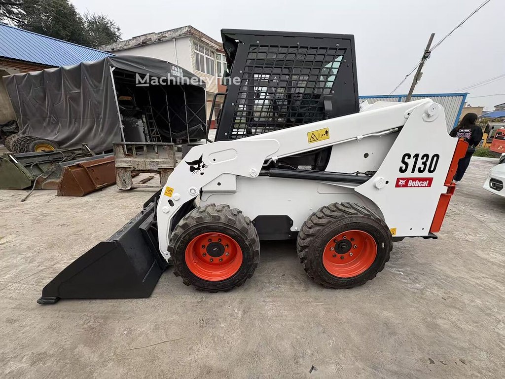 Bobcat S130 mini utovarivač