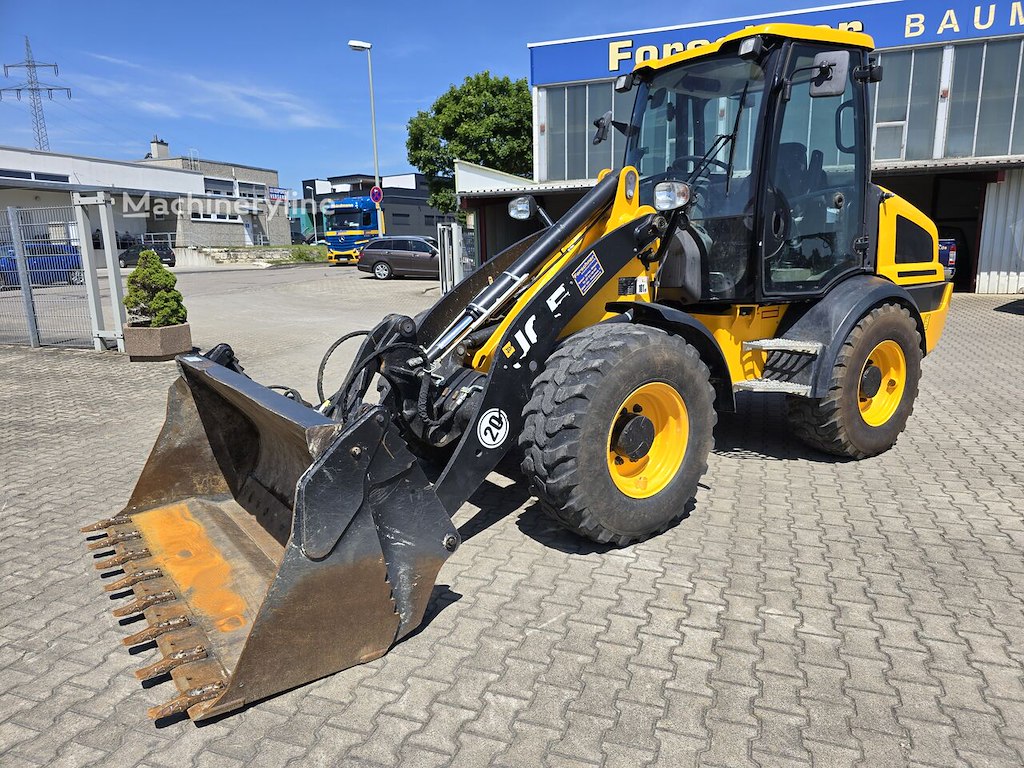 JCB 409 SV prednji utovarivač