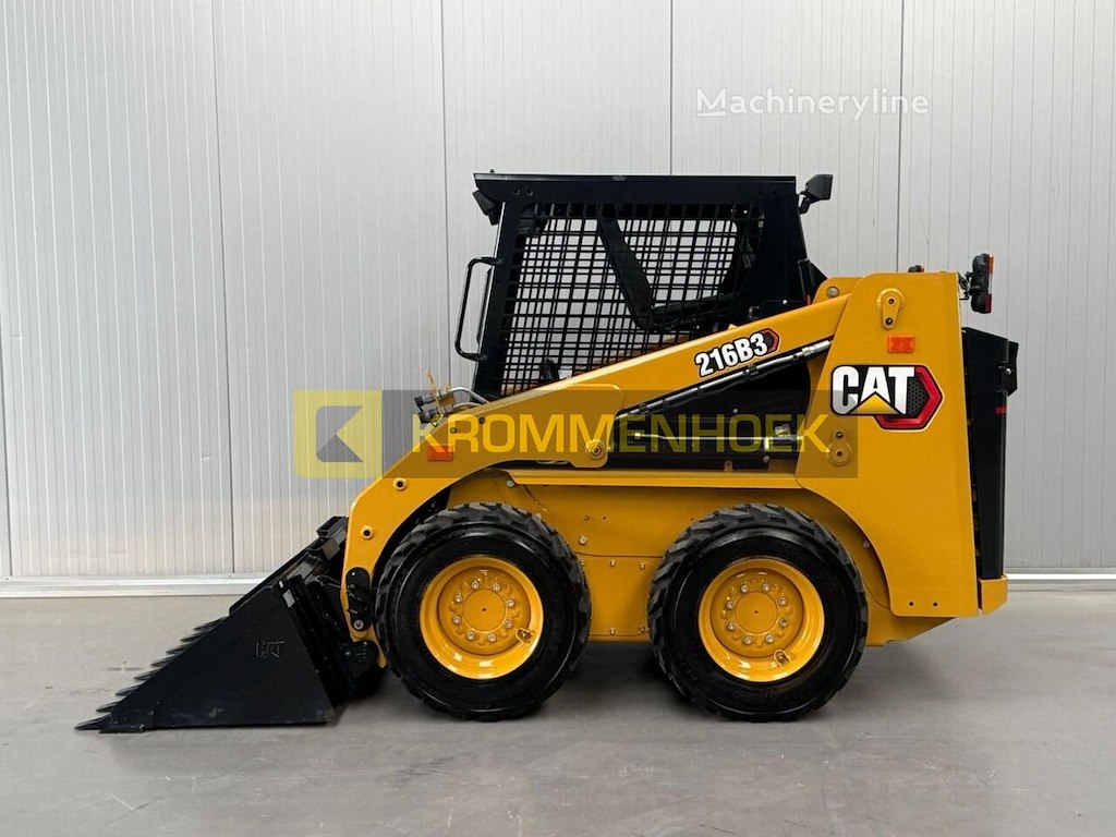 Novi Caterpillar 216 B3 mini utovarivač
