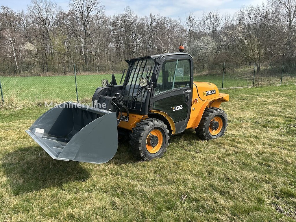 JCB 520-40 teleskopski utovarivač