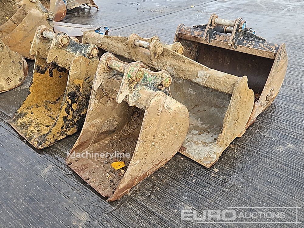 Prodaje se 60" Ditching, 36", 18", 18" Digging Bucket 45mm Pin to suit 4-6 kašiku za bager na aukciji