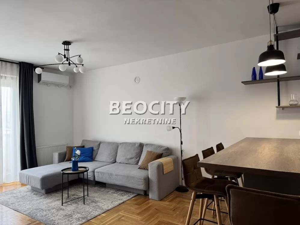 četvorosoban stan, 79 m2, Somborski bulevar, Bulevar Patrijarha Pavla ID: 124937