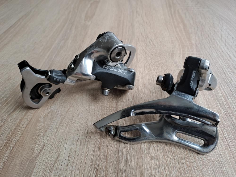 Shimano XT M739 menjaci