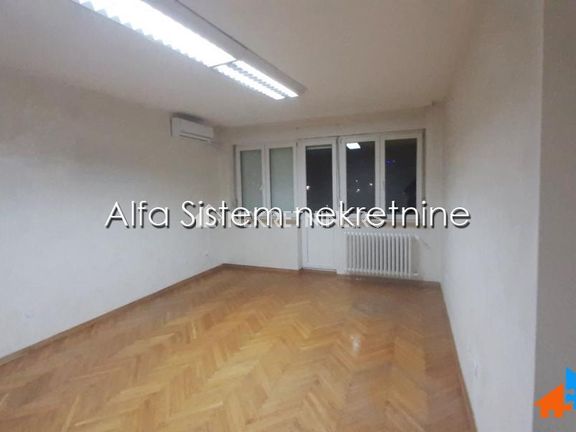 Savski venac, Beograđanka, 4.0 stan, 105m2, 1100 EUR, ID 39600