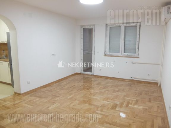 #44713, Izdavanje, Stan, CENTAR, 1450 EUR