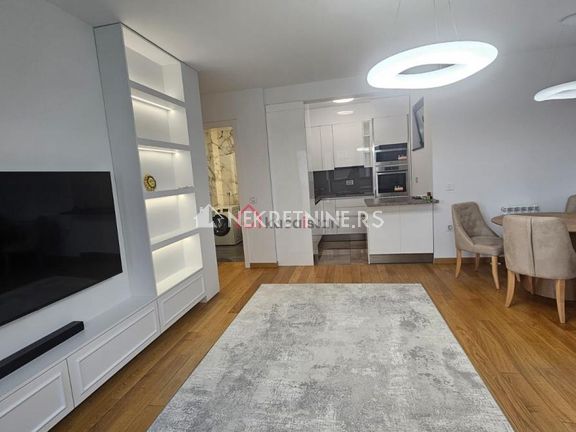 Luxury 2bd Flat, St. Sava Area, Garage Incl.