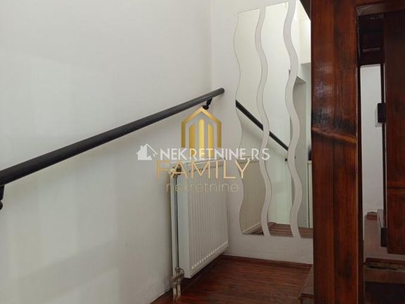 Na prodaju duplex u Petrovaradinu, 50m2, 88000e