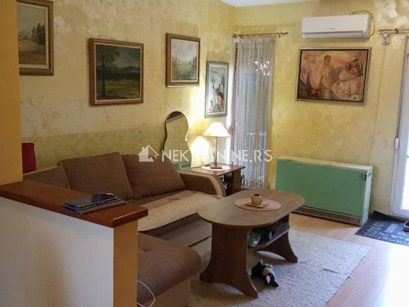 PRODAJA,3.0 DUPLEX U BORCI