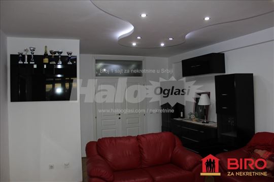 Stan,Novi Sad,Bulevar,kv: 101.00, € 288400, ID: 10