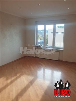 Stan,Novi Sad,Centar,kv: 107.00, € 515000, ID: 100