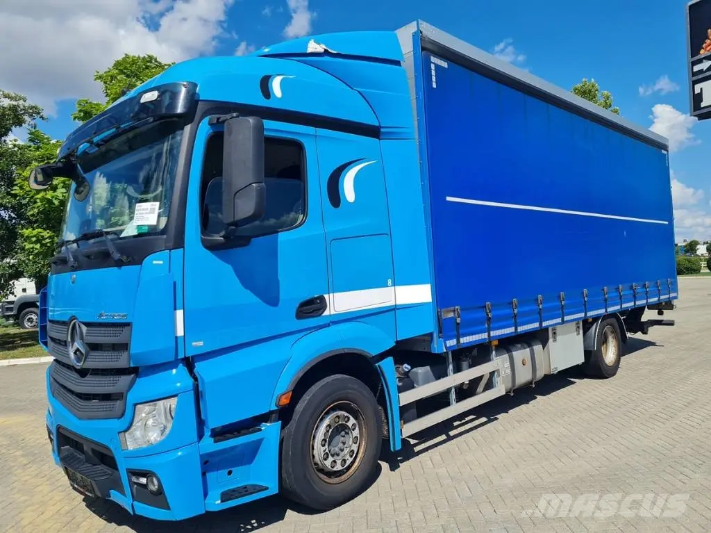 Mercedes-Benz ACTROS 1833 / 7.6m / LIFT